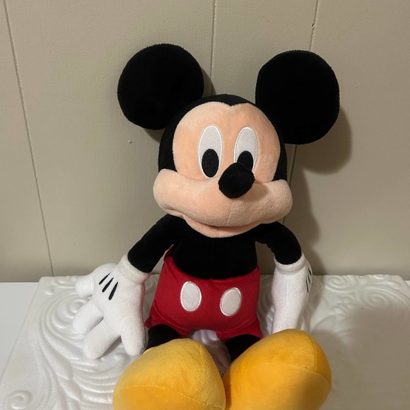 Disney | Toys | Disney Minnie Mouse Stuffed Plush | Poshmark